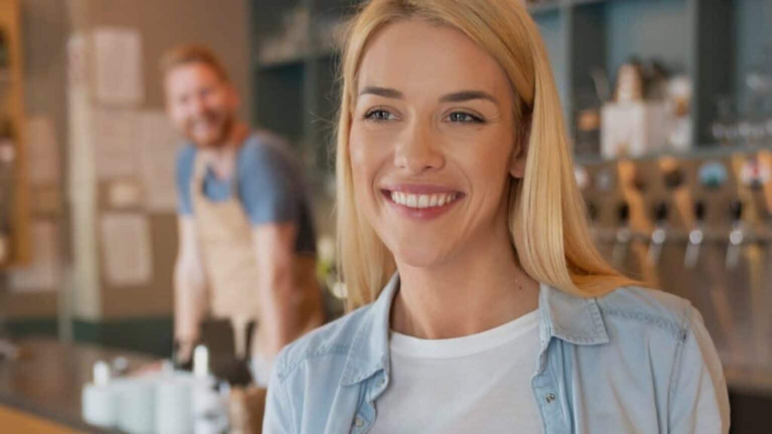 איך הופכים חיוכים למכירות: האמנות העוצמתית של סקרי שביעות רצון - Tal ...